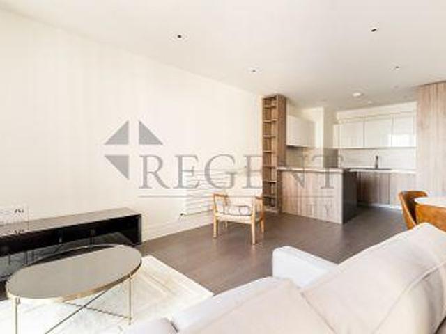 3 Bedrooms Flat for rent in Queenshurst Square, Kingston Upon Thames KT2