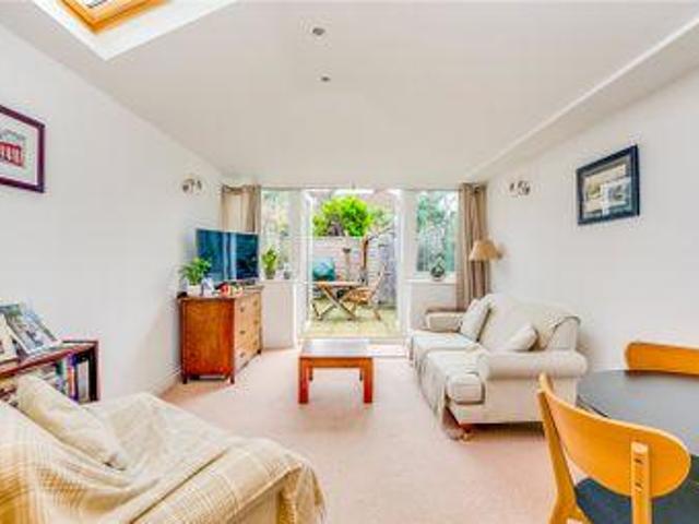 3 Bedrooms Flat for rent in Queensmill Road, London SW6