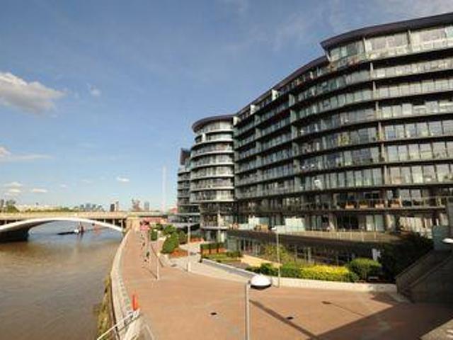 3 Bedrooms Flat for rent in Queenstown Road, London SW8