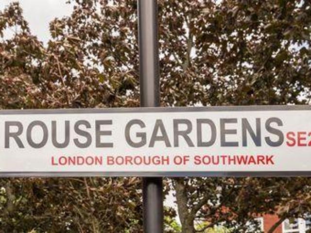 3 Bedrooms Flat for rent in Rouse Gardens, London SE21