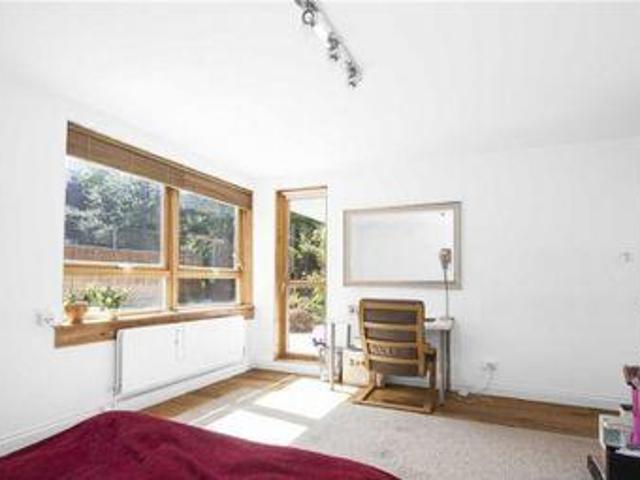 3 Bedrooms Flat for rent in Royal College Street, London NW1