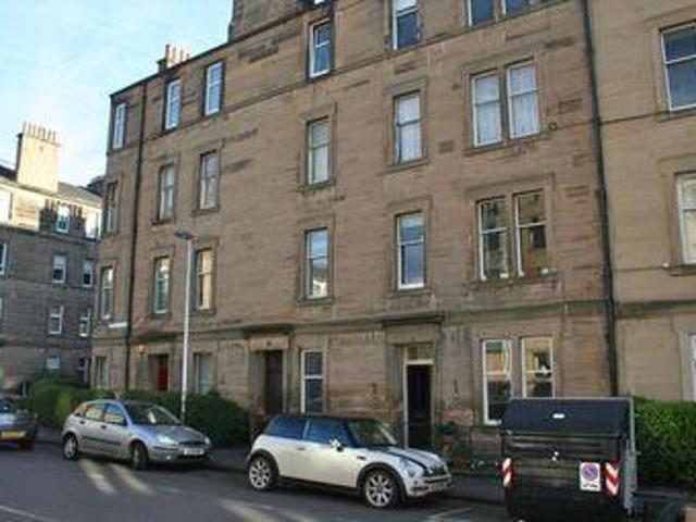 3 Bedrooms Flat for rent in Roseburn Drive, Edinburgh EH12
