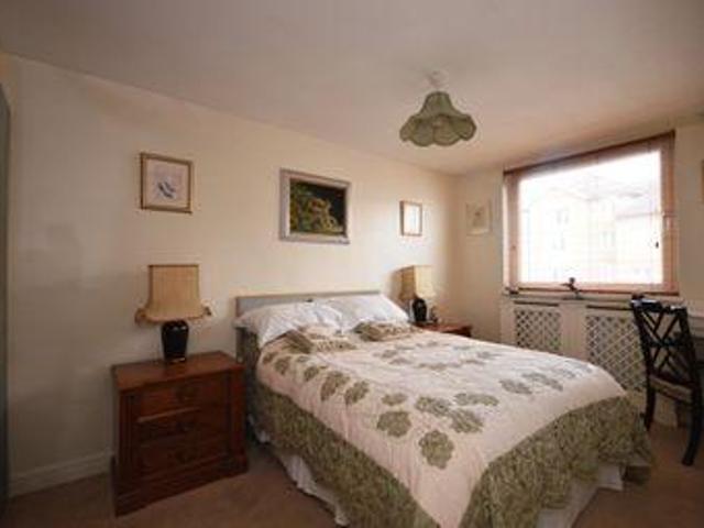 3 Bedrooms Flat for rent in Roslin House, Shadwell, London E1W