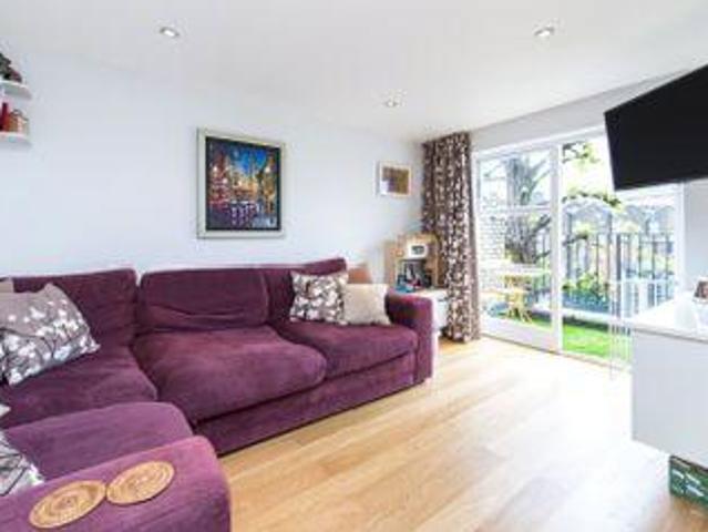 3 Bedrooms Flat for rent in Rossmore Road, Marylebone, London NW1