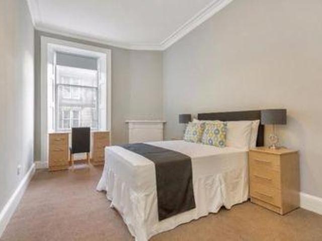 3 Bedrooms Flat for rent in Ravenet Street, London SW11