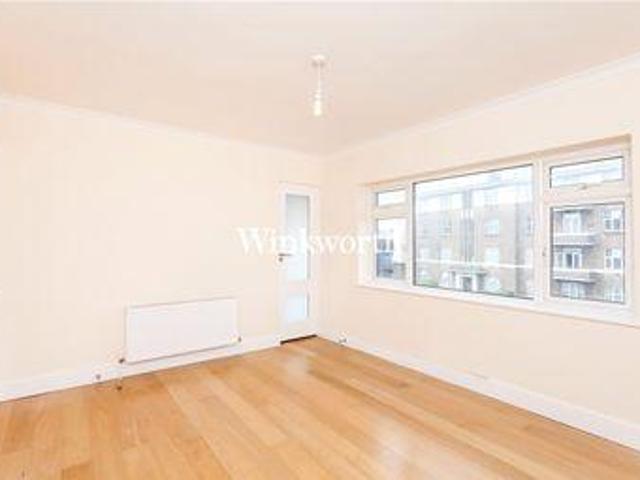 3 Bedrooms Flat for rent in Ray Court, Golders Green Road, London NW11