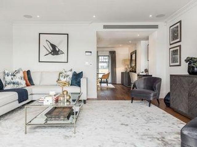 3 Bedrooms Flat for rent in Rainville Road, London W6