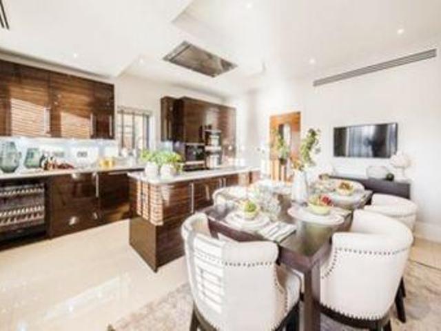 3 Bedrooms Flat for rent in Rainville Road, London W6