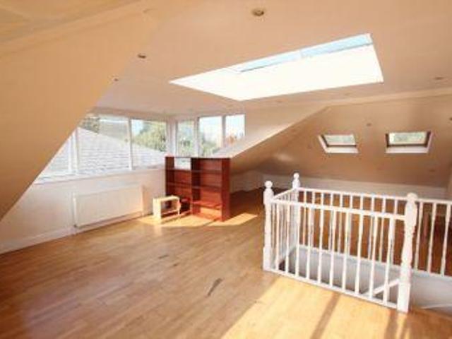 3 Bedrooms Flat for rent in Randolph Ave, Maida Vale, London W9
