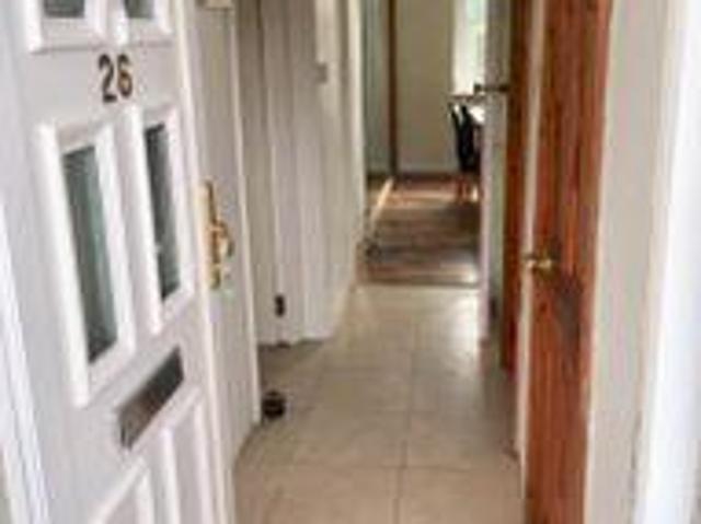 3 Bedrooms Flat for rent in Reynolds House, Approach Road, Bethnal Green, London, London E2