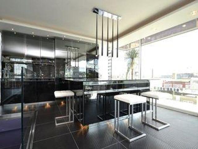 3 Bedrooms Flat for rent in Redchurch Street, London E2