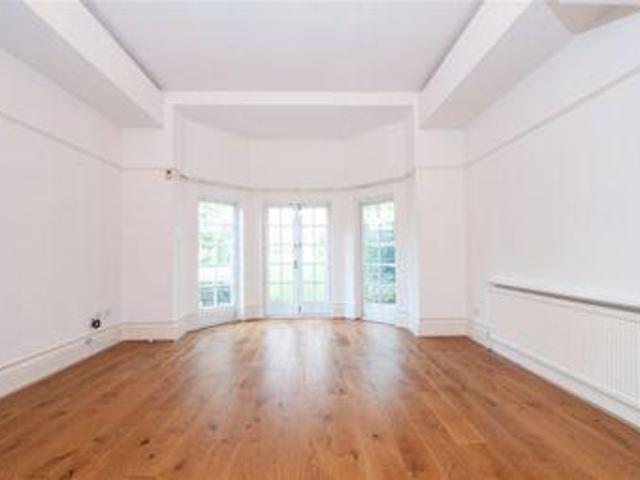 3 Bedrooms Flat for rent in Redington Road, Hampstead, London NW3