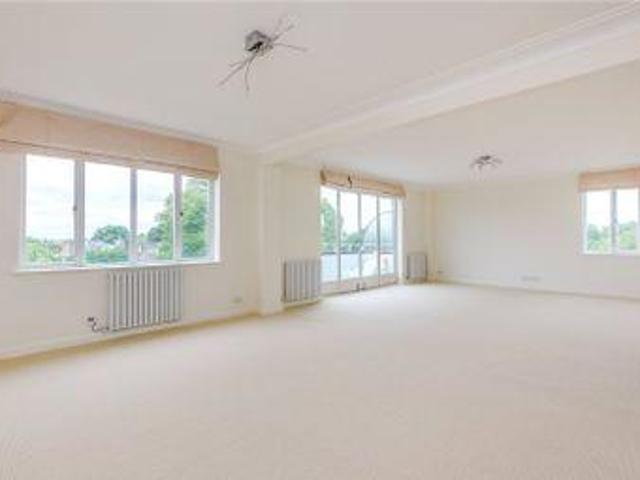 3 Bedrooms Flat for rent in Redlynch Court, 70 Addison Road, London W14