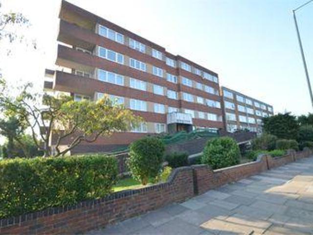 3 Bedrooms Flat for rent in Regent Court, Ballards Lane, Finchley N3