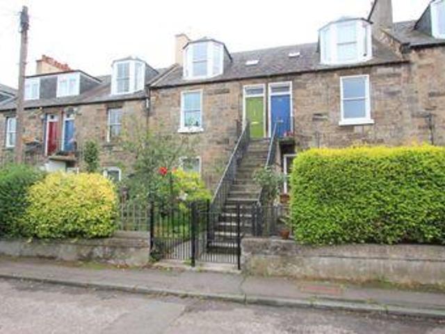 3 Bedrooms Flat for rent in Regent Place, Edinburgh EH7