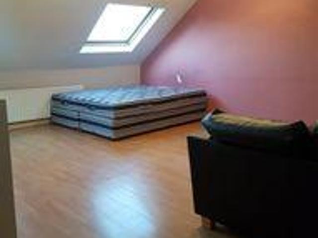 3 Bedrooms Flat for rent in Rita Rd, Vauxhall SW8