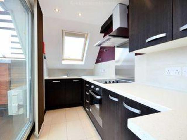 3 Bedrooms Flat for rent in Ritherdon Road, London SW17