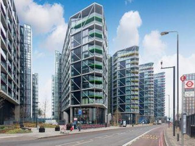 3 Bedrooms Flat for rent in Riverlight Quay, Nine Elms Lane, Vauxhall, London SW11
