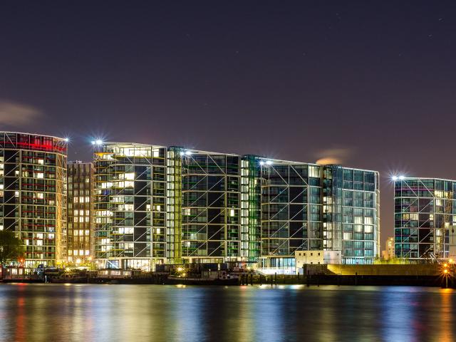3 Bedrooms Flat for Rent in Riverlight Quay | Foxtons