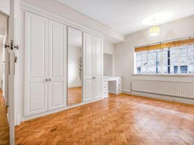 3 Bedrooms Flat for rent in Richmond, Surrey TW9