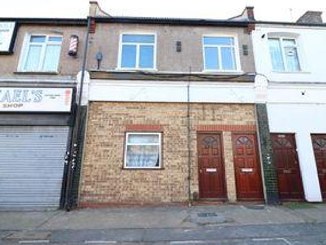 3 Bedrooms Flat for rent in Ripple Road, Barking IG11