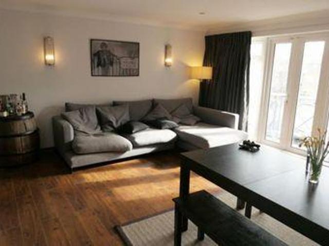 3 Bedrooms Flat for rent in Rubens Place, London SW4