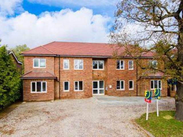 3 Bedrooms Flat for rent in Wood End Road, Harrow HA1
