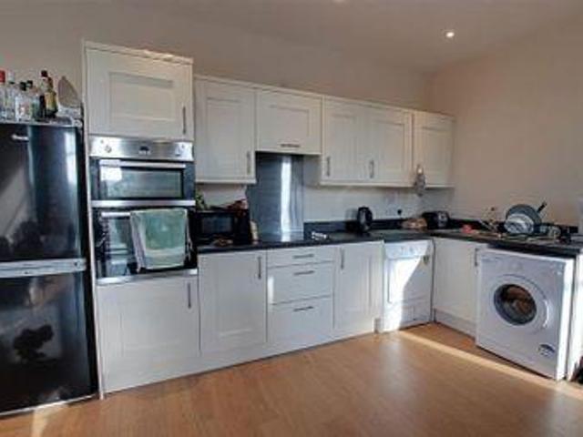3 Bedrooms Flat for rent in Wood, Lower Bristol Road, Bath BA2