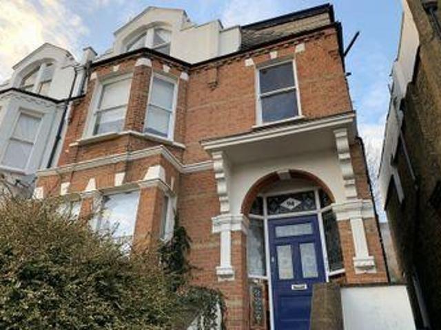 3 Bedrooms Flat for rent in Woodside, London SW19
