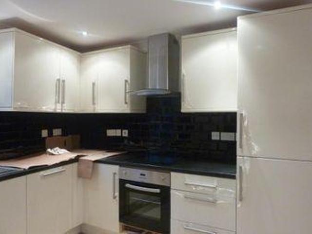 3 Bedrooms Flat for rent in Woolwich Road, London SE7