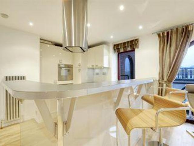 3 Bedrooms Flat for rent in Waterman´s Quay, William Morris Way, Fulham SW6