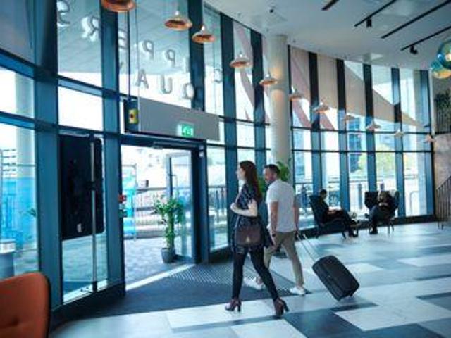 3 Bedrooms Flat for rent in Watermans Walk, Salford M50