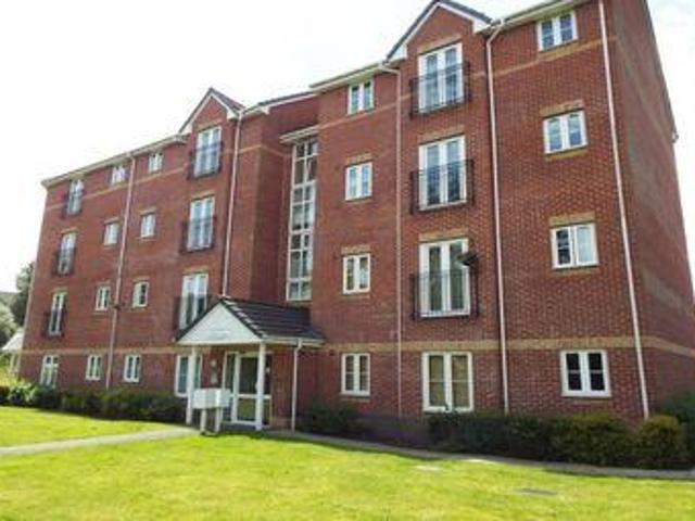 3 Bedrooms Flat for rent in Waterside Gardens, The Valley BL1