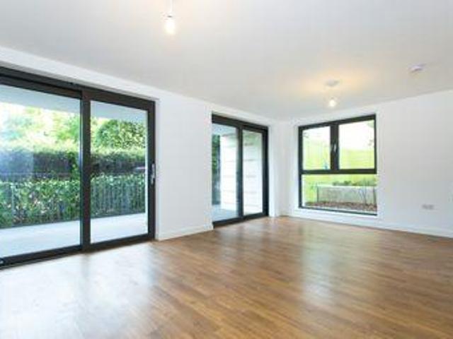 3 Bedrooms Flat for rent in Waterside Park, Kingfisher Heights, Royal Docks E16