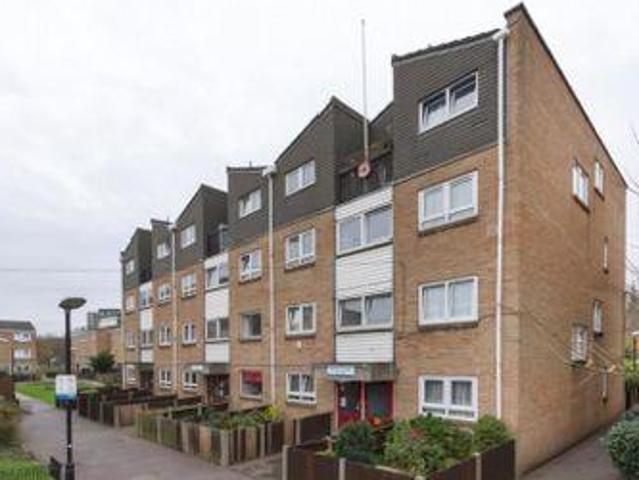 3 Bedrooms Flat for rent in Wadding Street, London SE17