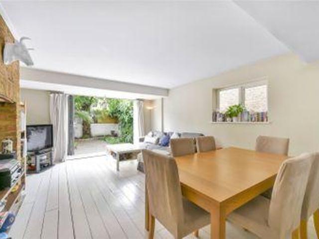 3 Bedrooms Flat for rent in Wandsworth Bridge Road, London SW6