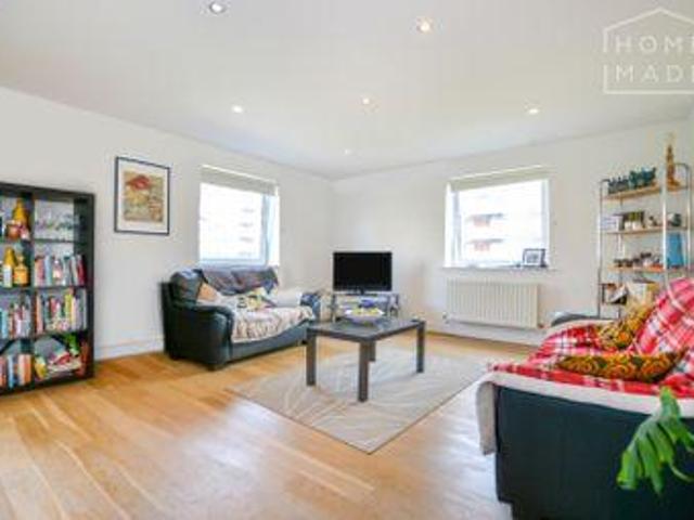 3 Bedrooms Flat for rent in Wards Wharf Approach, Silvertown E16
