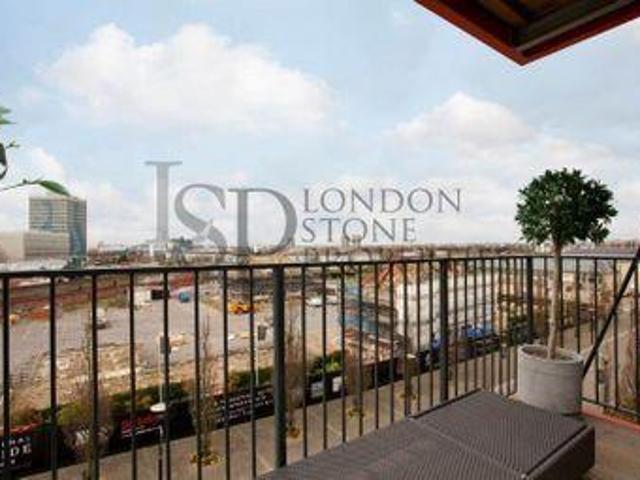3 Bedrooms Flat for rent in Warehouse Court, Royal Arsenal Riverside SE18
