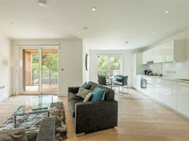 3 Bedrooms Flat for rent in Wenlock Road, London N1