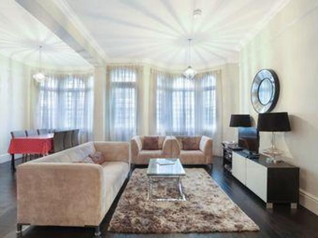3 Bedrooms Flat for rent in Westminster Palace Gardens, Artillery Row, London SW1P