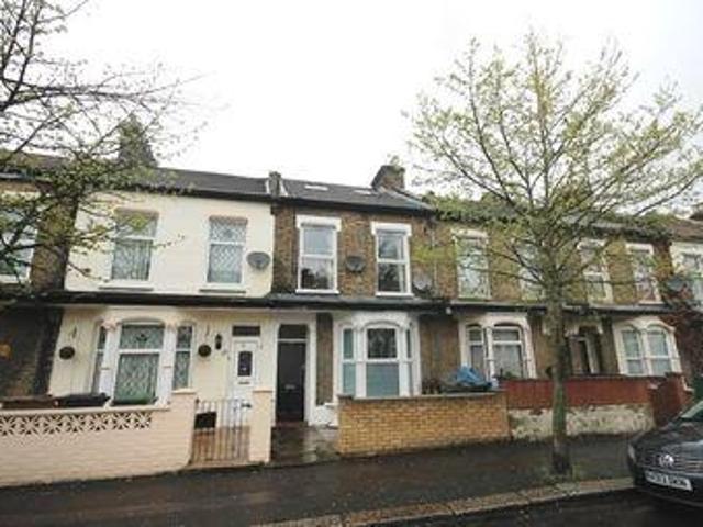 3 Bedrooms Flat for rent in Westdown Road, Leyton, London E15