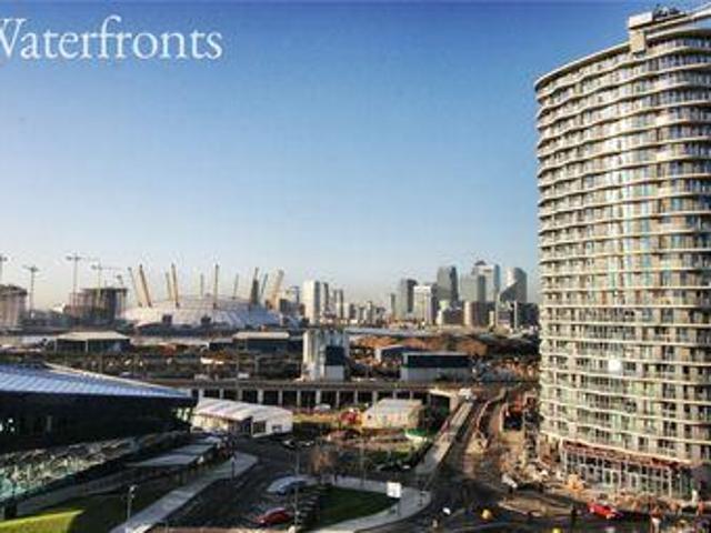 3 Bedrooms Flat for rent in Western Gateway, London E16