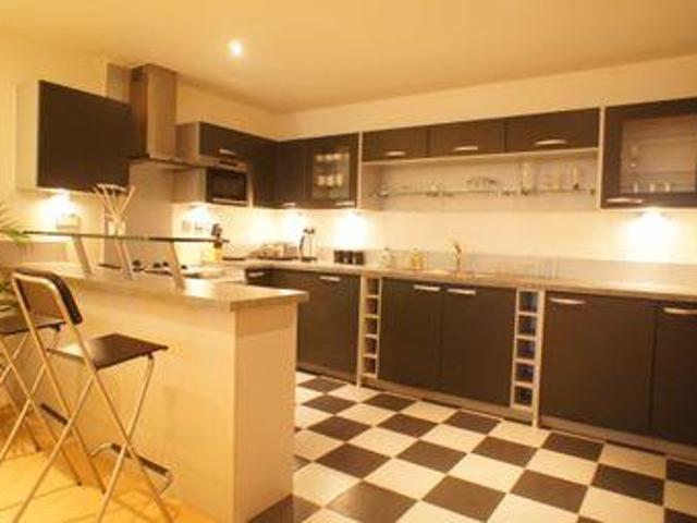 3 Bedrooms Flat for rent in Western Gateway, London E16