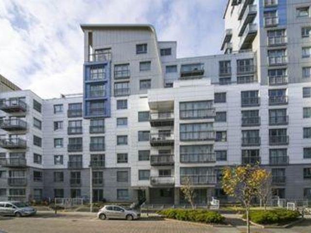 3 Bedrooms Flat for rent in Western Harbour Midway, Leith EH6