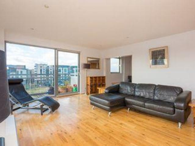 3 Bedrooms Flat for rent in Western Harbour Terrace, Edinburgh EH6