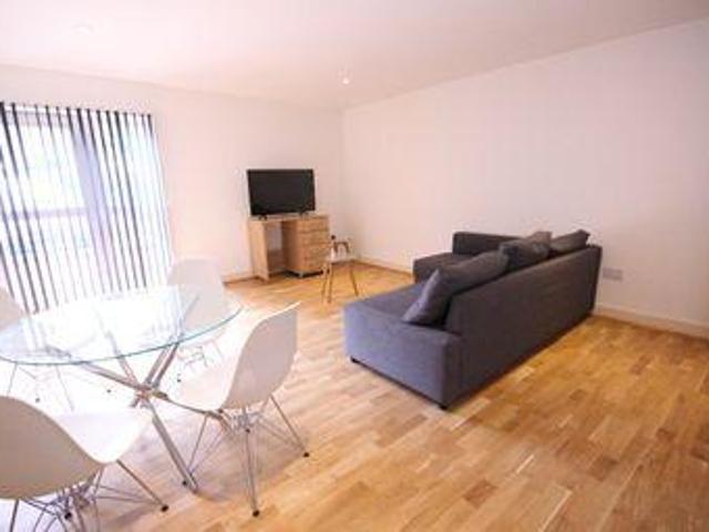 3 Bedrooms Flat for rent in Westferry Road, London E14
