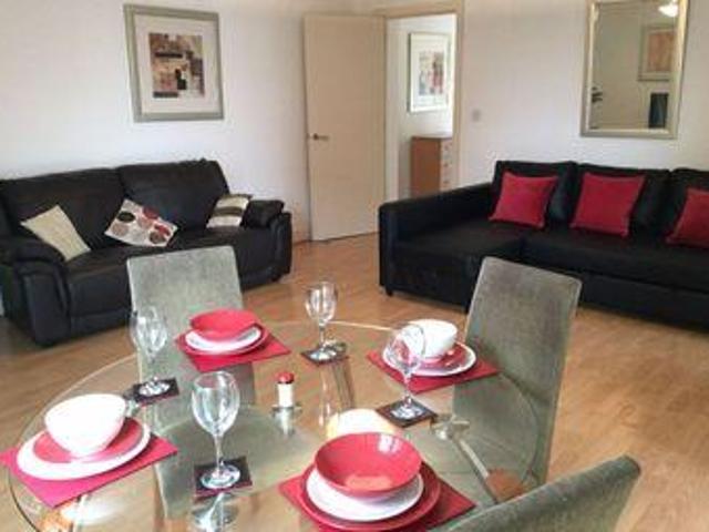 3 Bedrooms Flat for rent in Westferry Road, London E14
