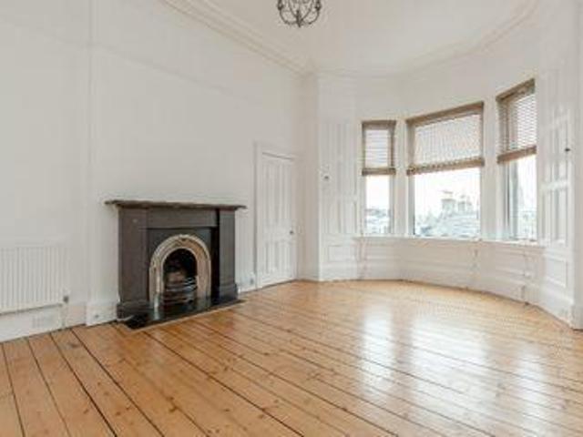 3 Bedrooms Flat for rent in Westhall Gardens, Bruntsfield, Edinburgh EH10