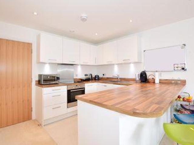 3 Bedrooms Flat for rent in Westwood Drive, Canterbury CT2
