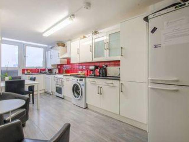 3 Bedrooms Flat for rent in Whymark Avenue, London N22